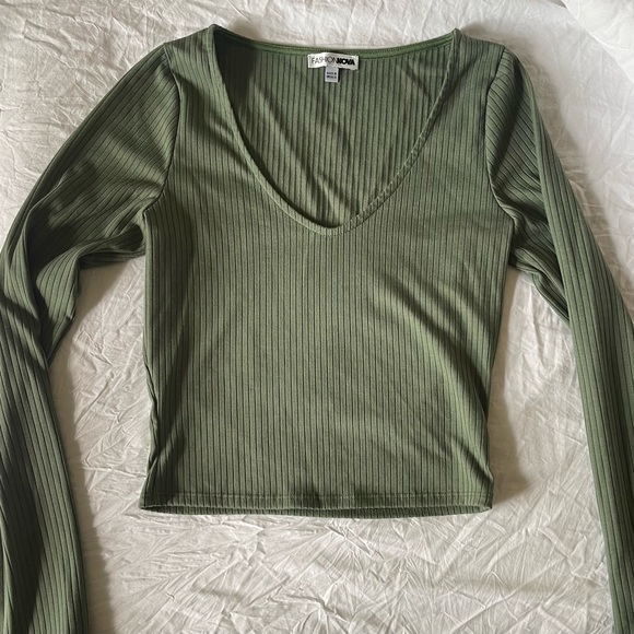 Tops | Fashion Nova Green Long Sleeve Flare Crop Top | Poshmark